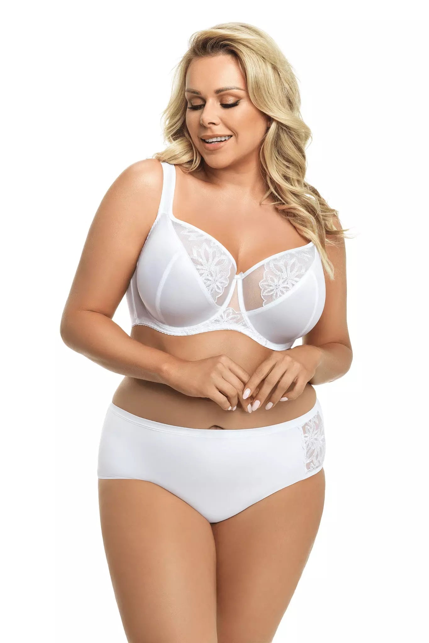 Plus Size Bra For Large Busts Gorsenia Size 30L 48D Color White plus-size-bra-for-large-busts-gorsenia-size-30l-48d-color-white